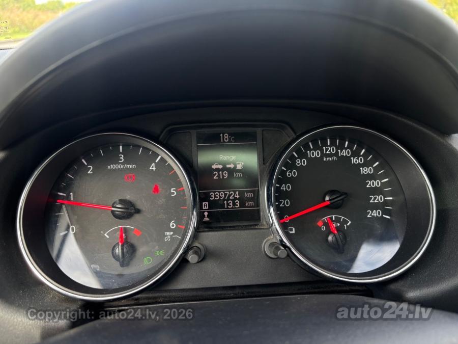 Sarkans Nissan Qashqai 2012 Tallina, ar dzinēja tilpumu 1.60 L un nobraukumu 339 tūkst. km par 4499 €, foto 22 vietnē AUTOMOTO.COM.LV