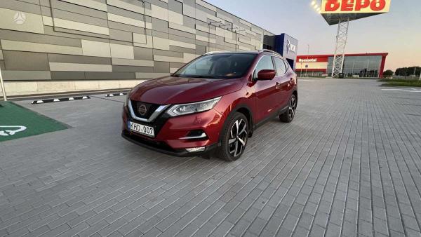 Sarkans Nissan Qashqai 2017 Šauļi, ar dzinēja tilpumu 1.60 L un nobraukumu 176 tūkst. km par 12000 €, foto 1 vietnē AUTOMOTO.COM.LV
