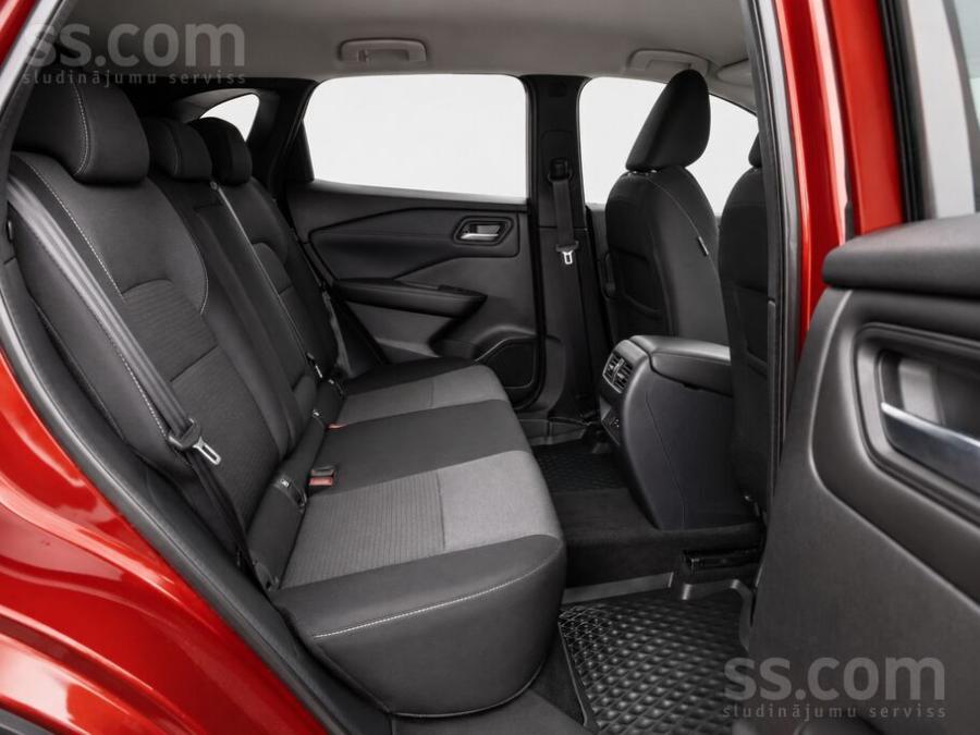 Red Nissan Qashqai 2022 in Riga, with an engine capacity of 1.30 L and mileage of 61 thousand km for 21980 €, photo 9 on AUTOMOTO.COM.LV