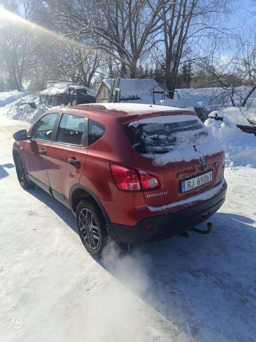 Sarkans Nissan Qashqai 2007 Ignalina, ar dzinēja tilpumu 1.46 L un nobraukumu 110 tūkst. km par 2100 €, foto 4 vietnē AUTOMOTO.COM.LV