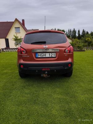 Sarkans Nissan Qashqai 2009 Utena, ar dzinēja tilpumu 2.00 L un nobraukumu 301 tūkst. km par 3500 €, foto 5 vietnē AUTOMOTO.COM.LV