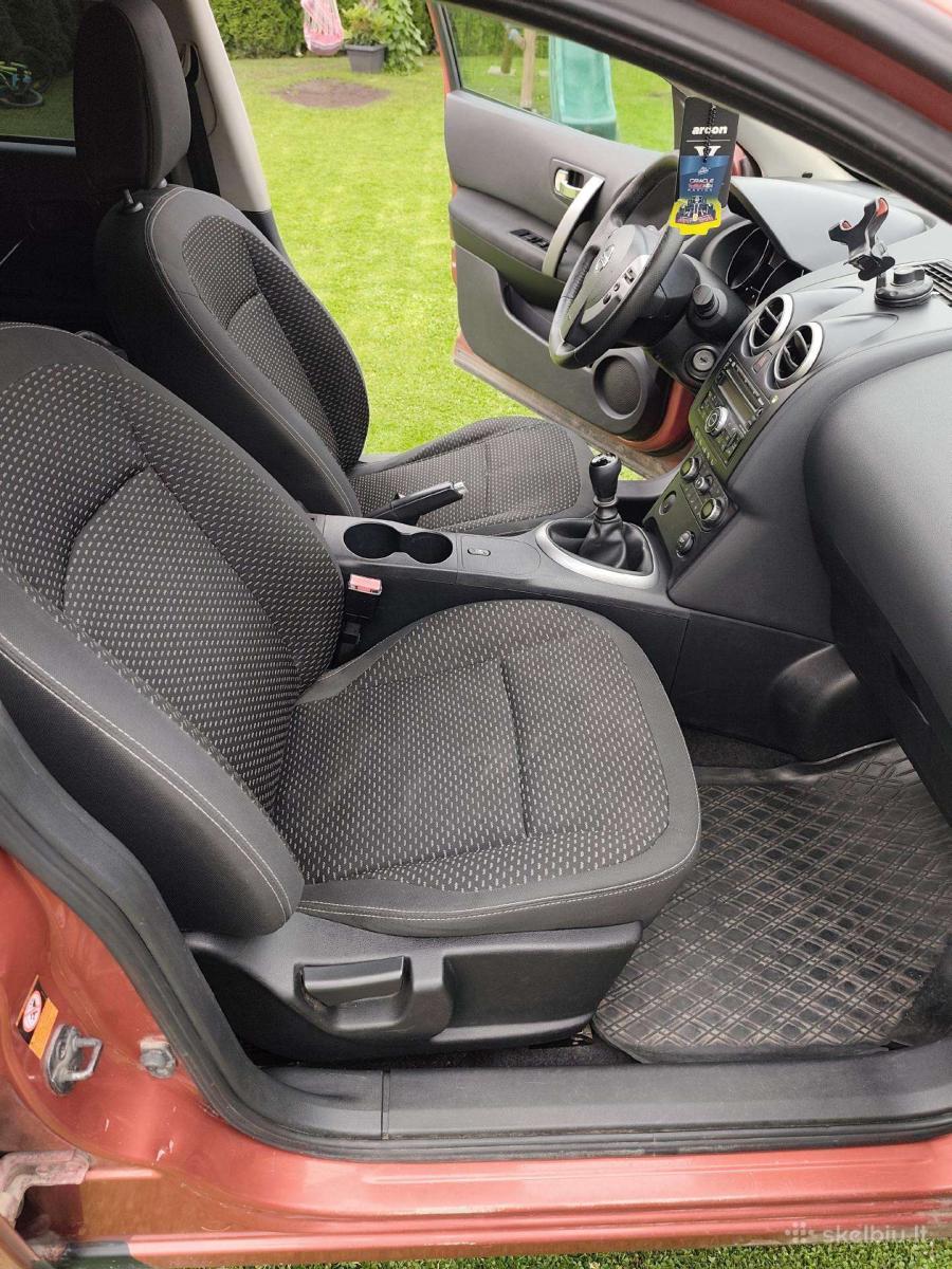Sarkans Nissan Qashqai 2009 Utena, ar dzinēja tilpumu 2.00 L un nobraukumu 301 tūkst. km par 3500 €, foto 9 vietnē AUTOMOTO.COM.LV
