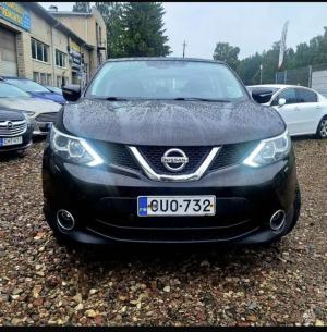 Red Nissan Qashqai 2014 in Radviliskis, with an engine capacity of 1.50 L and mileage of 259 thousand km for 7650 €, photo 6 on AUTOMOTO.COM.LV
