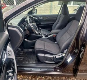 Red Nissan Qashqai 2014 in Radviliskis, with an engine capacity of 1.50 L and mileage of 259 thousand km for 7650 €, photo 14 on AUTOMOTO.COM.LV