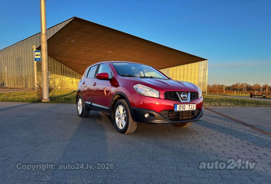 Red Nissan Qashqai 2011 in Tartu, with an engine capacity of 2.00 L and mileage of 322 thousand km for 4400 €, photo 1 on AUTOMOTO.COM.LV