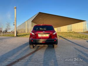Red Nissan Qashqai 2011 in Tartu, with an engine capacity of 2.00 L and mileage of 322 thousand km for 4400 €, photo 3 on AUTOMOTO.COM.LV