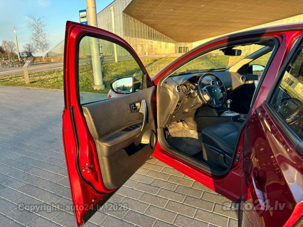Sarkans Nissan Qashqai 2011 Tartu, ar dzinēja tilpumu 2.00 L un nobraukumu 322 tūkst. km par 4400 €, foto 3 vietnē AUTOMOTO.COM.LV