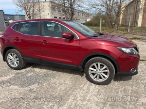 Sarkans Nissan Qashqai 2014 Rakvere, ar dzinēja tilpumu 1.20 L un nobraukumu 181 tūkst. km par 6850 €, foto 4 vietnē AUTOMOTO.COM.LV