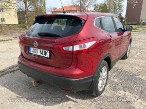 Sarkans Nissan Qashqai 2014 Rakvere, ar dzinēja tilpumu 1.20 L un nobraukumu 181 tūkst. km par 6850 €, foto 5 vietnē AUTOMOTO.COM.LV