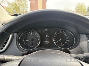 Sarkans Nissan Qashqai 2014 Rakvere, ar dzinēja tilpumu 1.20 L un nobraukumu 181 tūkst. km par 6850 €, foto 10 vietnē AUTOMOTO.COM.LV