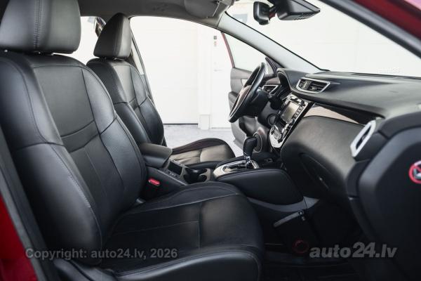 Red Nissan Qashqai 2015 in Tallinn, with an engine capacity of 1.20 L and mileage of 202 thousand km for 8999 €, photo 10 on AUTOMOTO.COM.LV