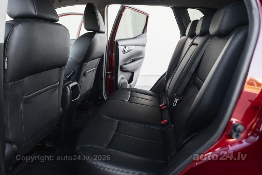 Sarkans Nissan Qashqai 2015 Tallina, ar dzinēja tilpumu 1.20 L un nobraukumu 202 tūkst. km par 8999 €, foto 14 vietnē AUTOMOTO.COM.LV
