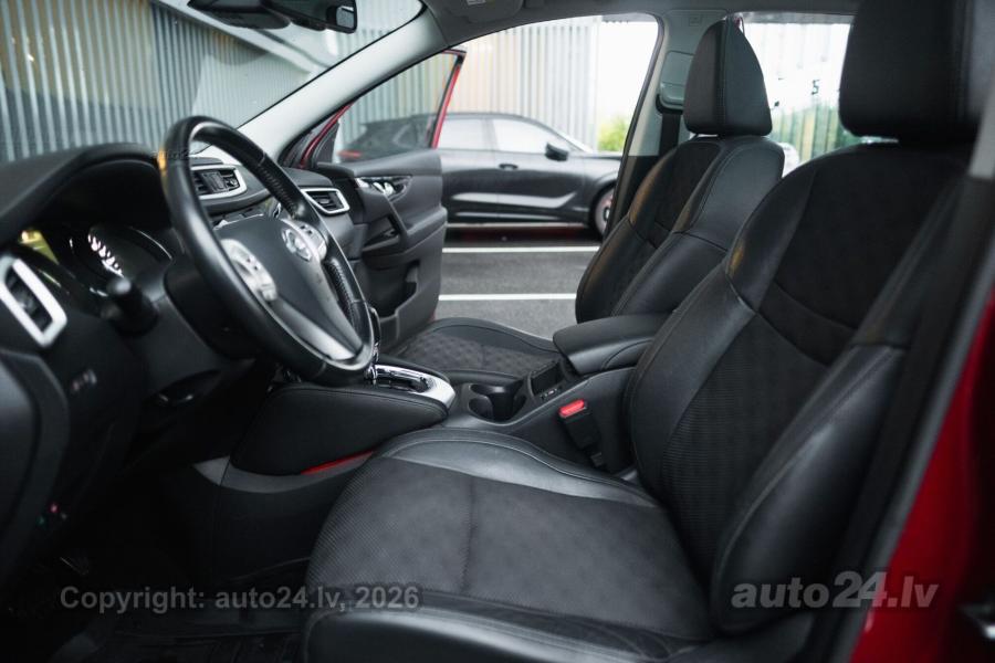Red Nissan Qashqai 2015 in Tallinn, with an engine capacity of 1.20 L and mileage of 143 thousand km for 8499 €, photo 12 on AUTOMOTO.COM.LV