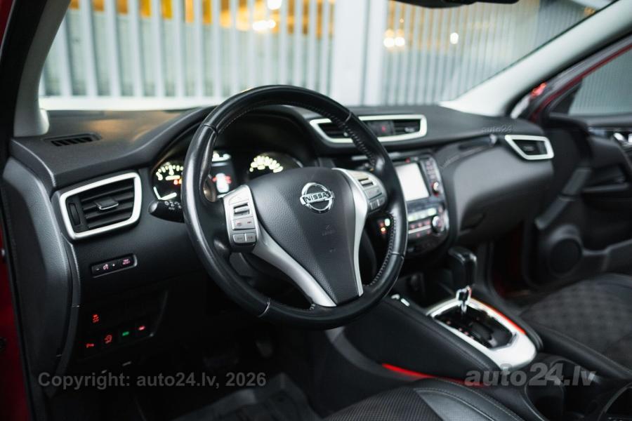 Red Nissan Qashqai 2015 in Tallinn, with an engine capacity of 1.20 L and mileage of 143 thousand km for 8499 €, photo 13 on AUTOMOTO.COM.LV