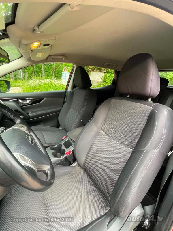 Red Nissan Qashqai 2016 in Tallinn, with an engine capacity of 1.20 L and mileage of 159 thousand km for 8499 €, photo 9 on AUTOMOTO.COM.LV