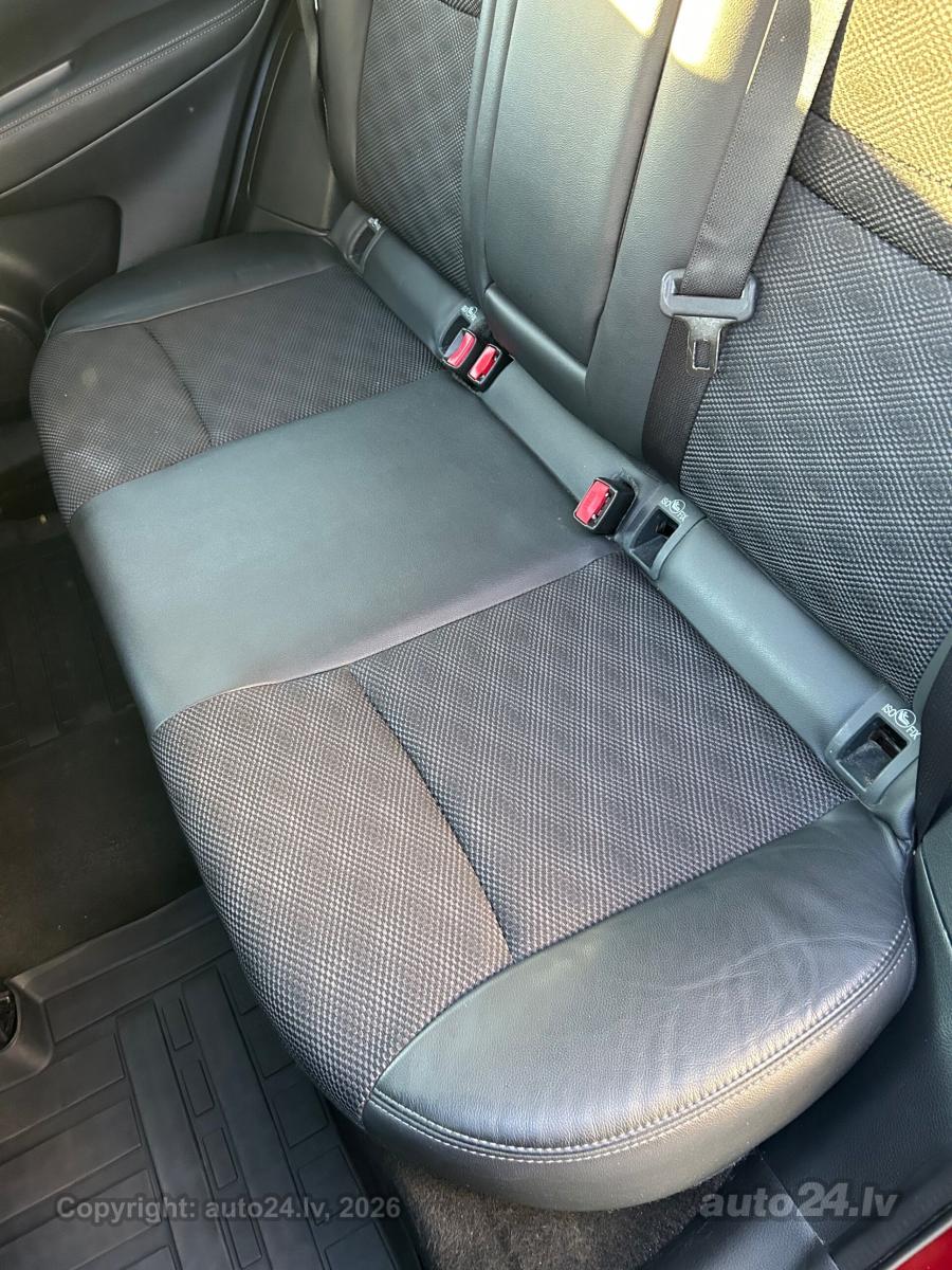 Red Nissan Qashqai 2017 in Parnu, with an engine capacity of 1.20 L and mileage of 81 thousand km for 9250 €, photo 10 on AUTOMOTO.COM.LV