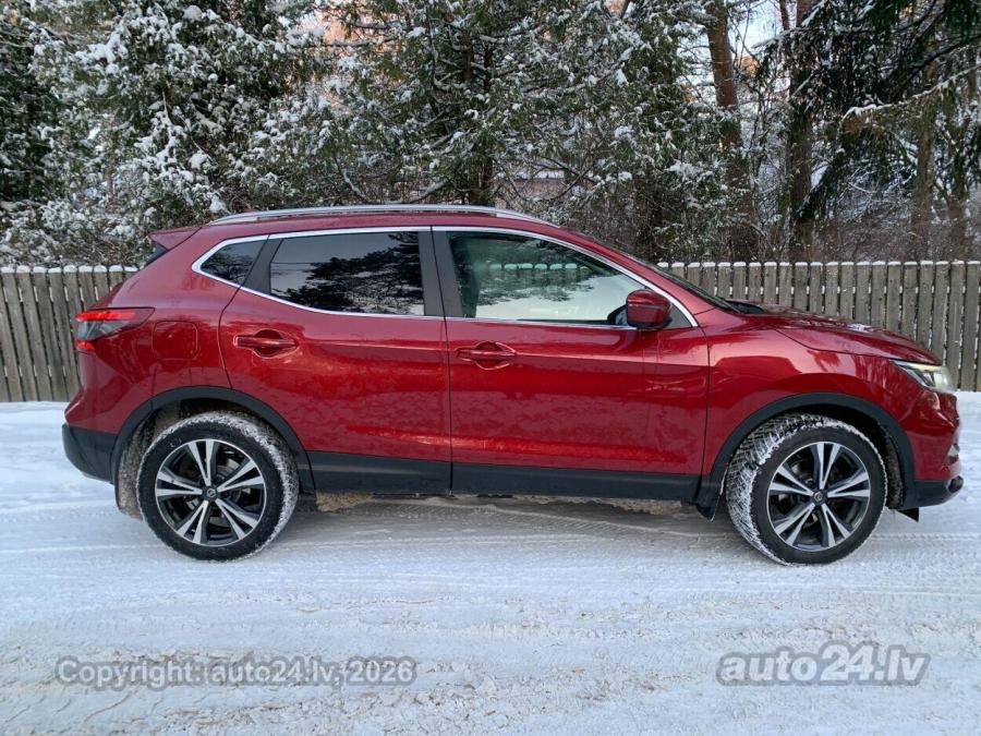Red Nissan Qashqai 2018 in Tallinn, with an engine capacity of 1.20 L and mileage of 89 thousand km for 13200 €, photo 4 on AUTOMOTO.COM.LV
