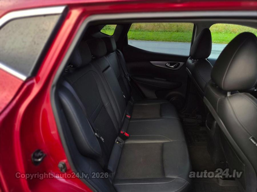 Sarkans Nissan Qashqai 2018 Tallina, ar dzinēja tilpumu 1.20 L un nobraukumu 80 tūkst. km par 14500 €, foto 25 vietnē AUTOMOTO.COM.LV