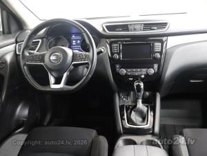 Red Nissan Qashqai 2019 in Tallinn, with an engine capacity of 1.30 L and mileage of 71 thousand km for 14900 €, photo 7 on AUTOMOTO.COM.LV