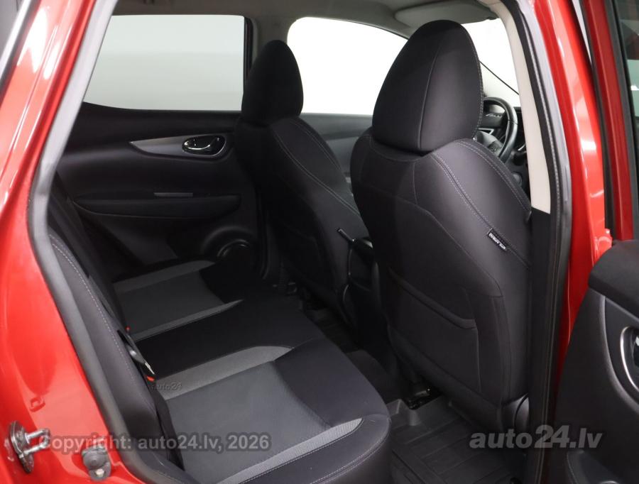 Red Nissan Qashqai 2019 in Tallinn, with an engine capacity of 1.50 L and mileage of 140 thousand km for 16900 €, photo 11 on AUTOMOTO.COM.LV