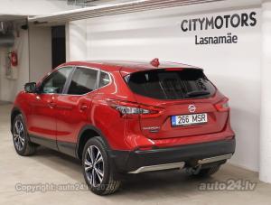 Red Nissan Qashqai 2019 in Tallinn, with an engine capacity of 1.50 L and mileage of 140 thousand km for 16490 €, photo 4 on AUTOMOTO.COM.LV