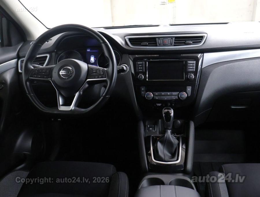 Red Nissan Qashqai 2019 in Tallinn, with an engine capacity of 1.50 L and mileage of 140 thousand km for 16490 €, photo 8 on AUTOMOTO.COM.LV