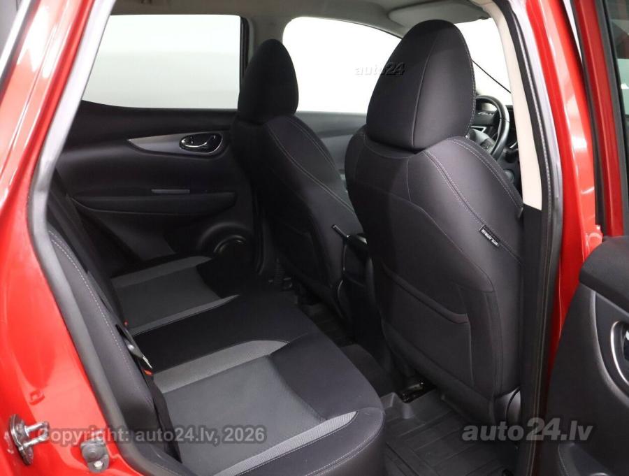 Red Nissan Qashqai 2019 in Tallinn, with an engine capacity of 1.50 L and mileage of 140 thousand km for 16490 €, photo 11 on AUTOMOTO.COM.LV