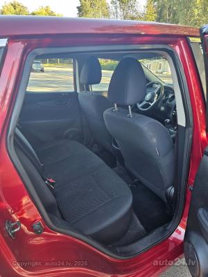 Red Nissan Qashqai 2019 in Tallinn, with an engine capacity of 1.30 L and mileage of 139 thousand km for 11500 €, photo 6 on AUTOMOTO.COM.LV
