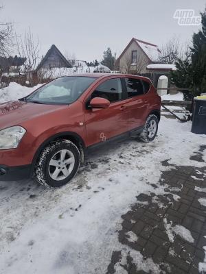 Nissan Qashqai 2008 in Klaipeda, with an engine capacity of 1.50 L and mileage of 319 thousand km for 3900 €, photo 6 on AUTOMOTO.COM.LV