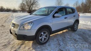 Nissan Qashqai 2007 in Riga, with an engine capacity of 1.50 L and mileage of 309 thousand km for 2150 €, photo  on AUTOMOTO.COM.LV