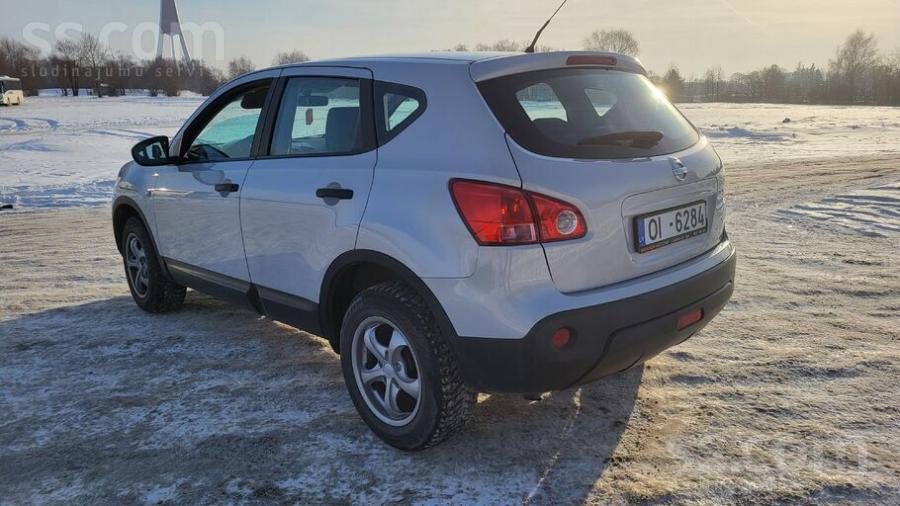 Nissan Qashqai 2007 in Riga, with an engine capacity of 1.50 L and mileage of 309 thousand km for 2150 €, photo 5 on AUTOMOTO.COM.LV