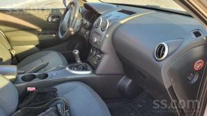 Nissan Qashqai 2007 in Riga, with an engine capacity of 1.50 L and mileage of 309 thousand km for 2150 €, photo 9 on AUTOMOTO.COM.LV