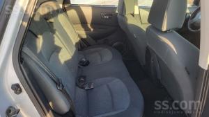 Nissan Qashqai 2007 in Riga, with an engine capacity of 1.50 L and mileage of 309 thousand km for 2150 €, photo 10 on AUTOMOTO.COM.LV