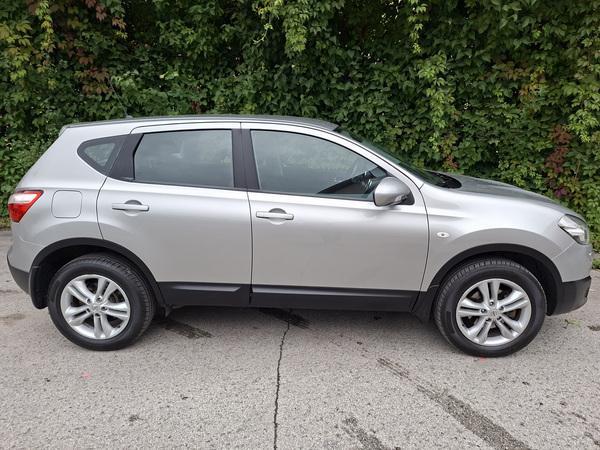 Nissan Qashqai 2011 Tallina, ar dzinēja tilpumu 2.00 L un nobraukumu 169 tūkst. km par 5500 €, foto 7 vietnē AUTOMOTO.COM.LV