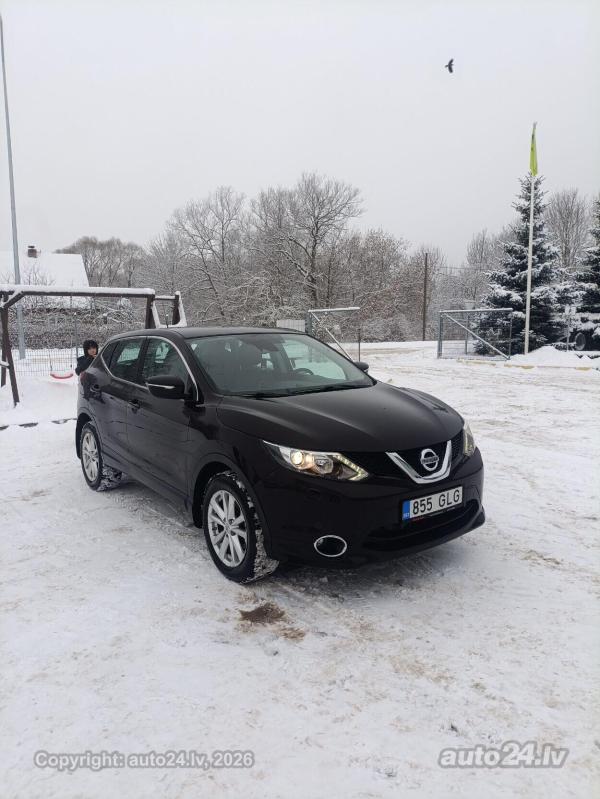 Nissan Qashqai 2014 in Narva, with an engine capacity of 1.20 L and mileage of 176 thousand km for 8000 €, photo 9 on AUTOMOTO.COM.LV