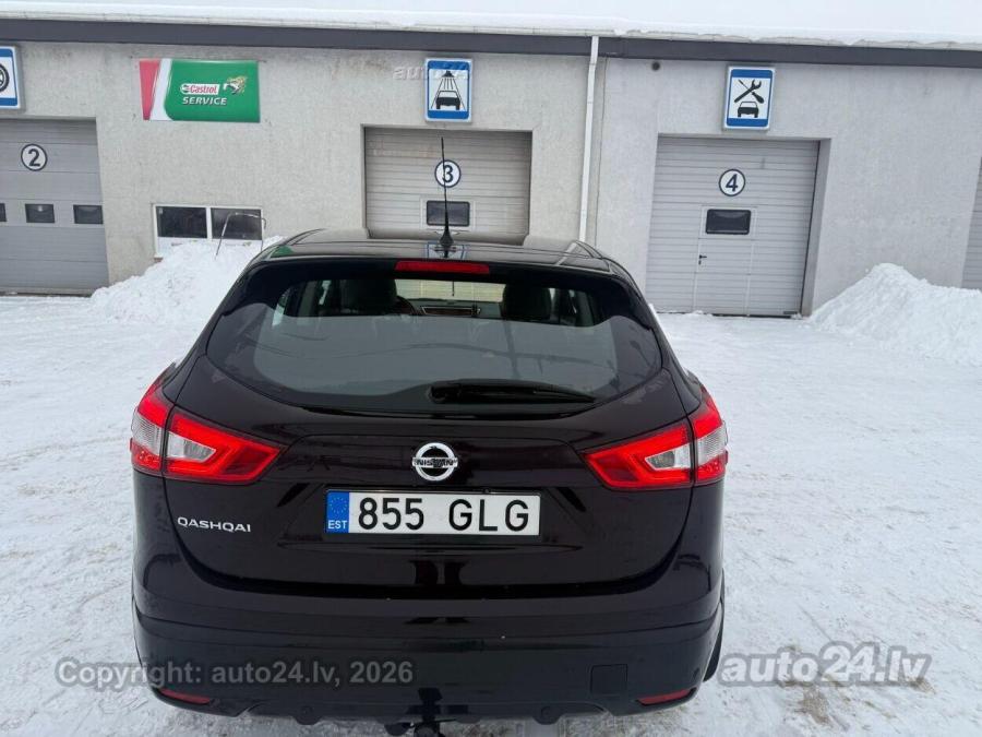 Nissan Qashqai 2014 in Narva, with an engine capacity of 1.20 L and mileage of 176 thousand km for 8000 €, photo 2 on AUTOMOTO.COM.LV