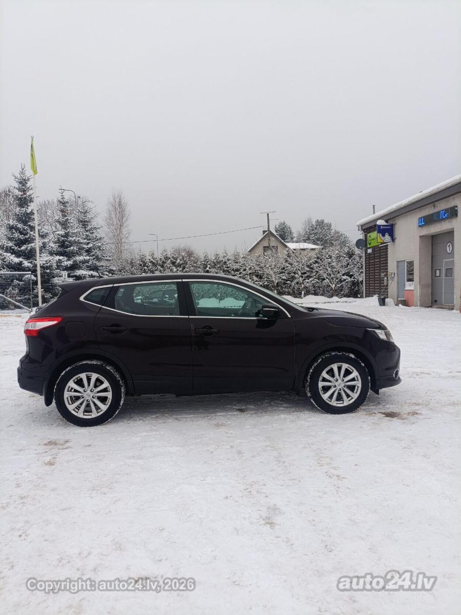 Nissan Qashqai 2014 in Narva, with an engine capacity of 1.20 L and mileage of 176 thousand km for 8000 €, photo 8 on AUTOMOTO.COM.LV