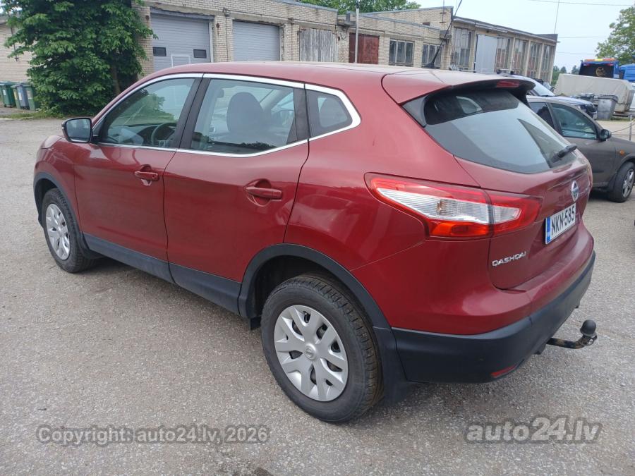 Nissan Qashqai 2016 in Tallinn, with an engine capacity of 1.20 L and mileage of 138 thousand km for 3490 €, photo 4 on AUTOMOTO.COM.LV