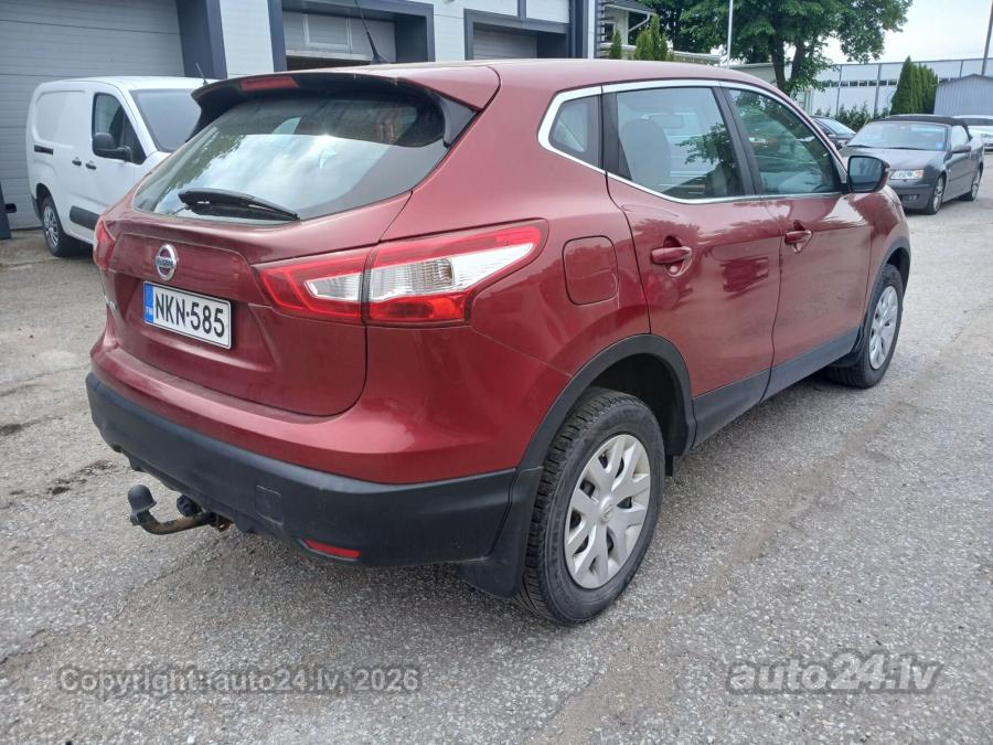 Nissan Qashqai 2016 in Tallinn, with an engine capacity of 1.20 L and mileage of 138 thousand km for 3490 €, photo 5 on AUTOMOTO.COM.LV