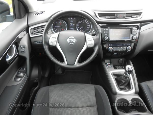 Nissan Qashqai 2017 in Viljandi, with an engine capacity of 1.60 L and mileage of 158 thousand km for 10490 €, photo 5 on AUTOMOTO.COM.LV