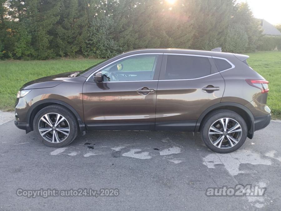 Nissan Qashqai 2018 in Tallinn, with an engine capacity of 1.20 L and mileage of 153 thousand km for 10500 €, photo 9 on AUTOMOTO.COM.LV