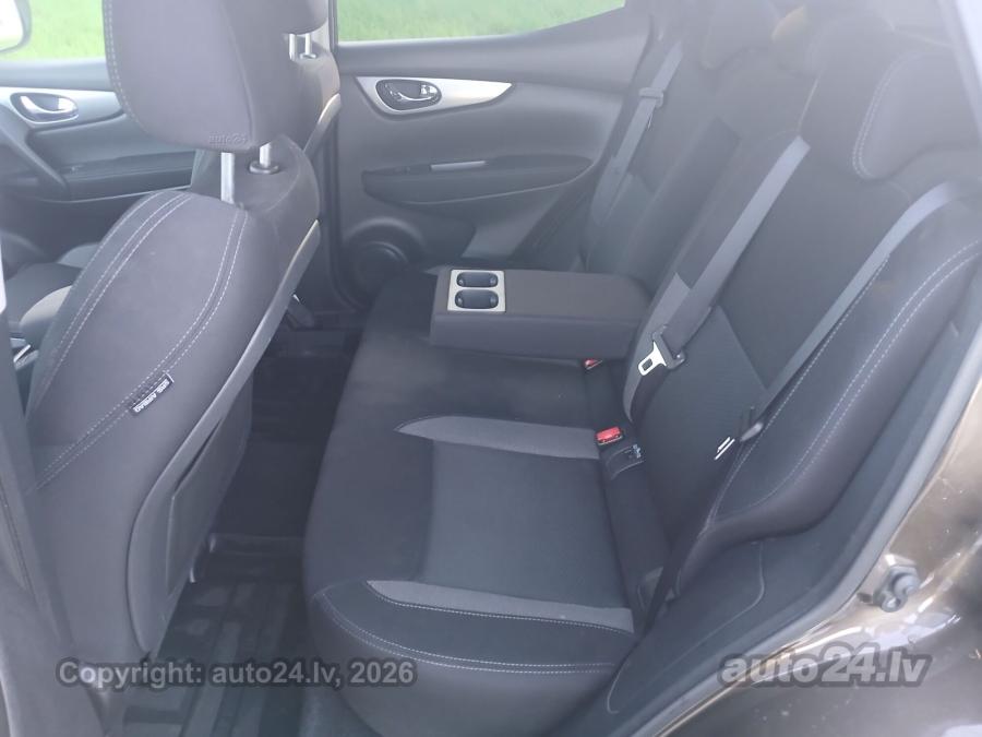 Nissan Qashqai 2018 in Tallinn, with an engine capacity of 1.20 L and mileage of 153 thousand km for 10500 €, photo 19 on AUTOMOTO.COM.LV