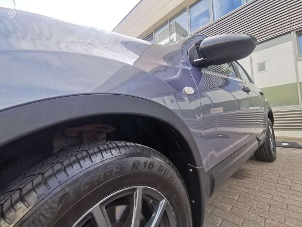 Violet Nissan Qashqai 2007 in Vilnius, with an engine capacity of 1.60 L and mileage of 386 thousand km for 1950 €, photo 11 on AUTOMOTO.COM.LV