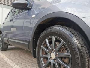 Violet Nissan Qashqai 2007 in Vilnius, with an engine capacity of 1.60 L and mileage of 386 thousand km for 1950 €, photo 12 on AUTOMOTO.COM.LV