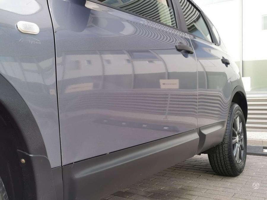 Violet Nissan Qashqai 2007 in Vilnius, with an engine capacity of 1.60 L and mileage of 386 thousand km for 1950 €, photo 13 on AUTOMOTO.COM.LV