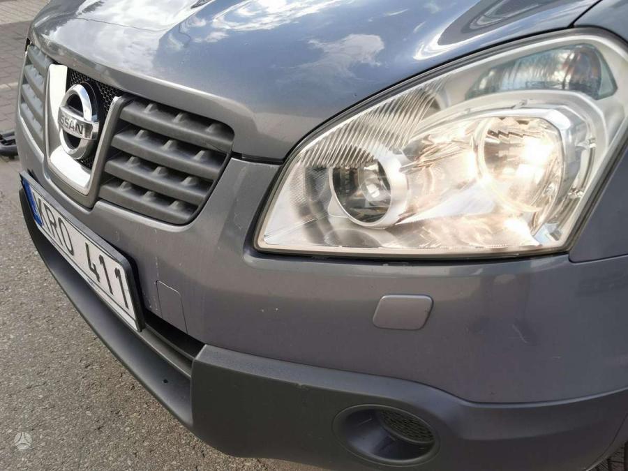 Violet Nissan Qashqai 2007 in Vilnius, with an engine capacity of 1.60 L and mileage of 386 thousand km for 1950 €, photo 15 on AUTOMOTO.COM.LV