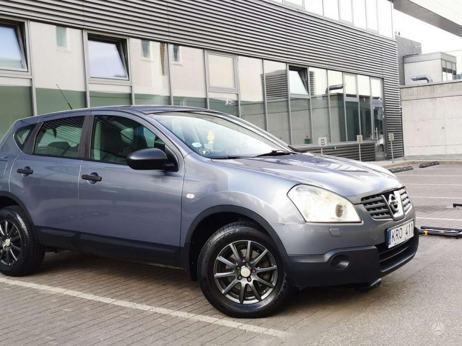 Violet Nissan Qashqai 2007 in Vilnius, with an engine capacity of 1.60 L and mileage of 386 thousand km for 1950 €, photo 18 on AUTOMOTO.COM.LV