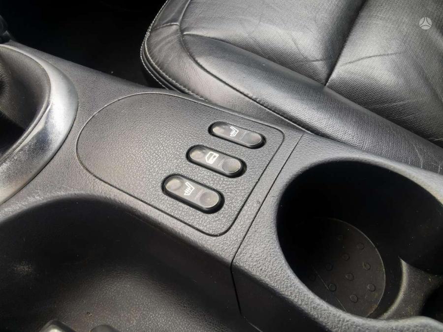 Violet Nissan Qashqai 2007 in Vilnius, with an engine capacity of 1.60 L and mileage of 386 thousand km for 1950 €, photo 30 on AUTOMOTO.COM.LV