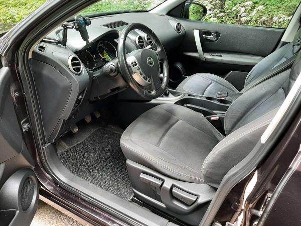 Violet Nissan Qashqai 2010 in Kaunas, with an engine capacity of 1.46 L and mileage of 360 thousand km for 4800 €, photo 9 on AUTOMOTO.COM.LV