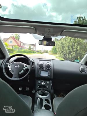 Violet Nissan Qashqai 2010 in Utena, with an engine capacity of 2.00 L and mileage of 270 thousand km for 4700 €, photo 9 on AUTOMOTO.COM.LV